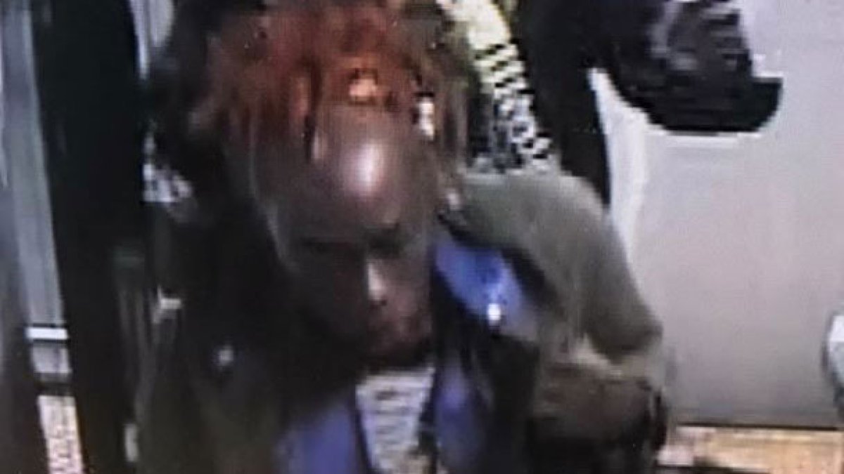 Police Arrest Man in Connection With Subway Fire that Killed ‘Hero ...