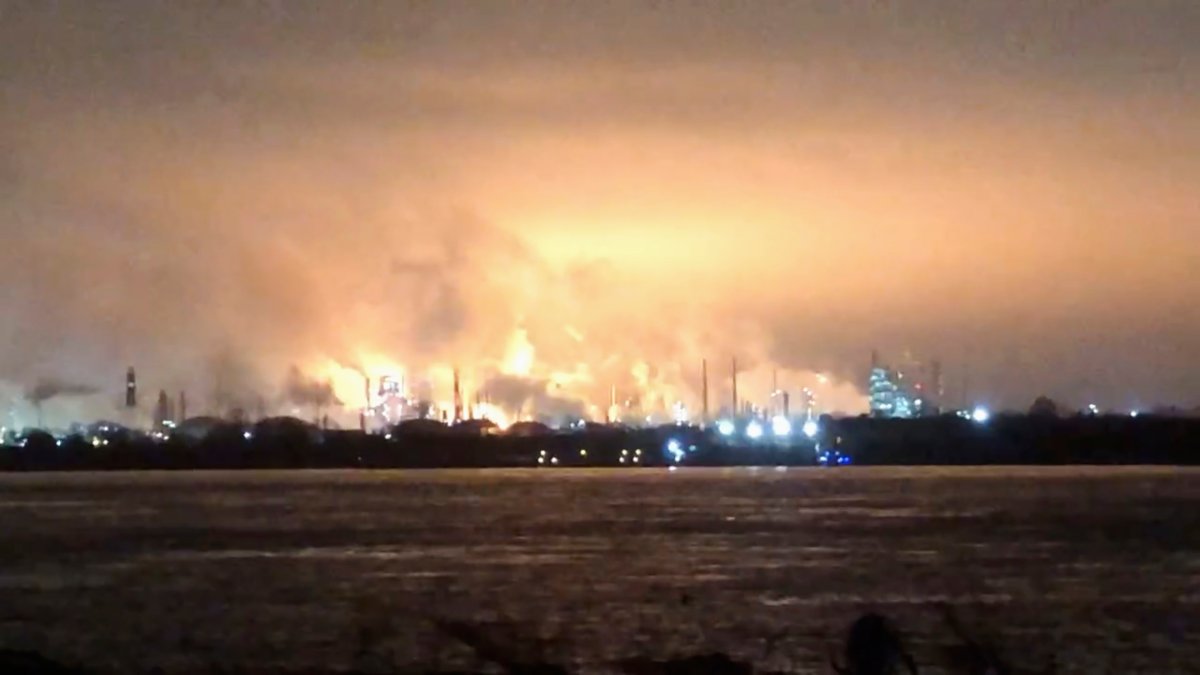 Fire Erupts at ExxonMobil Refinery in Louisiana; No Injuries – NBC New York