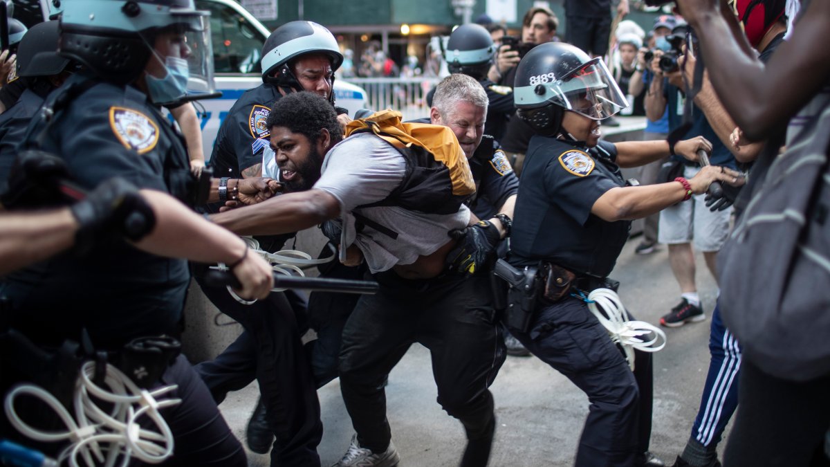 More Than 300 Arrested as Peaceful NYC Rallies Turn Violent With Police ...