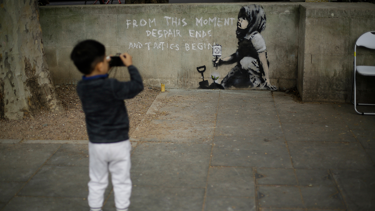 Climate Mural Emerges After London Protests; Is It Banksy? – NBC New York