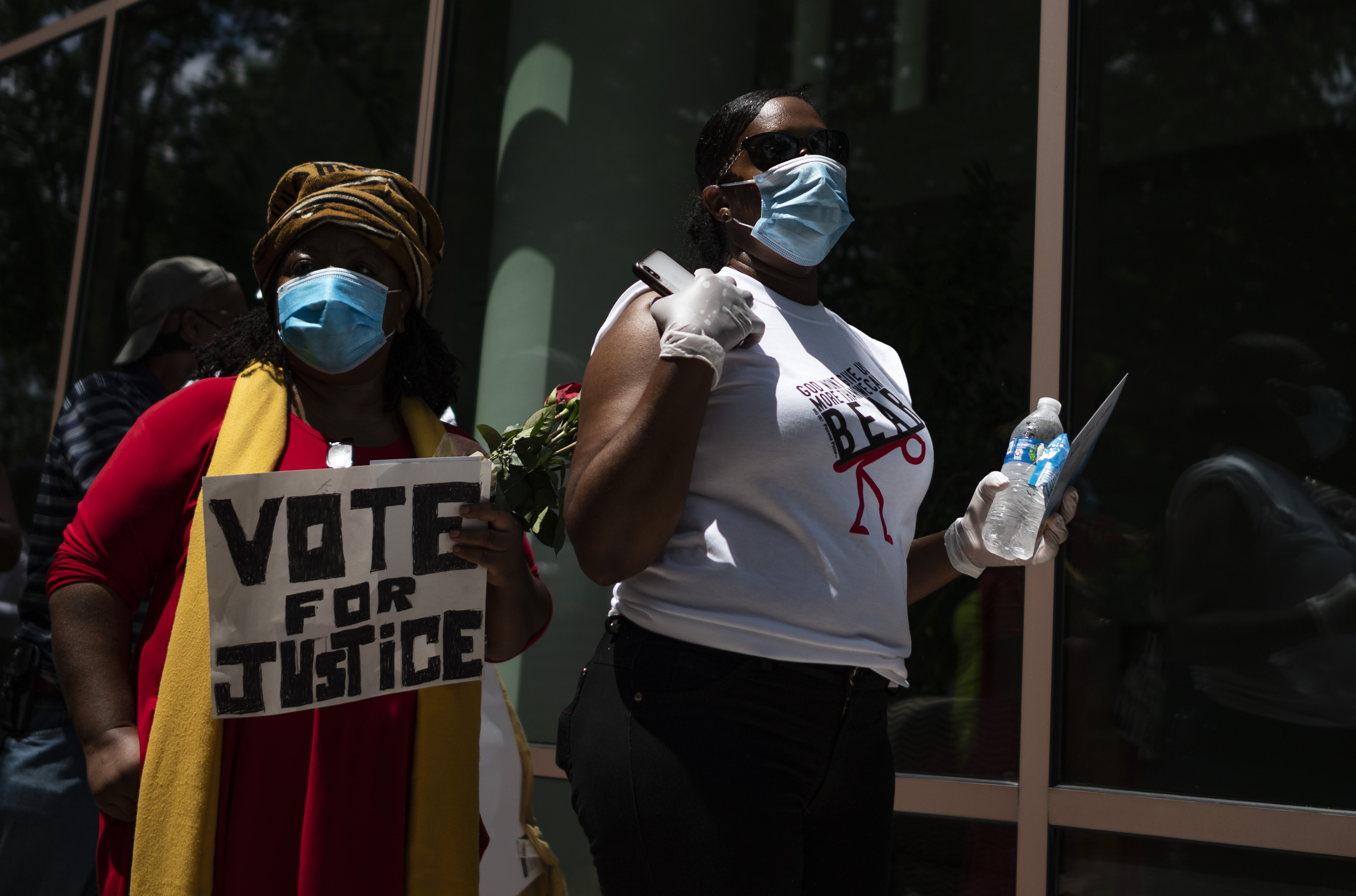 Live Updates: U. of Alabama to Remove Confederate Plaques; WH Fence ...