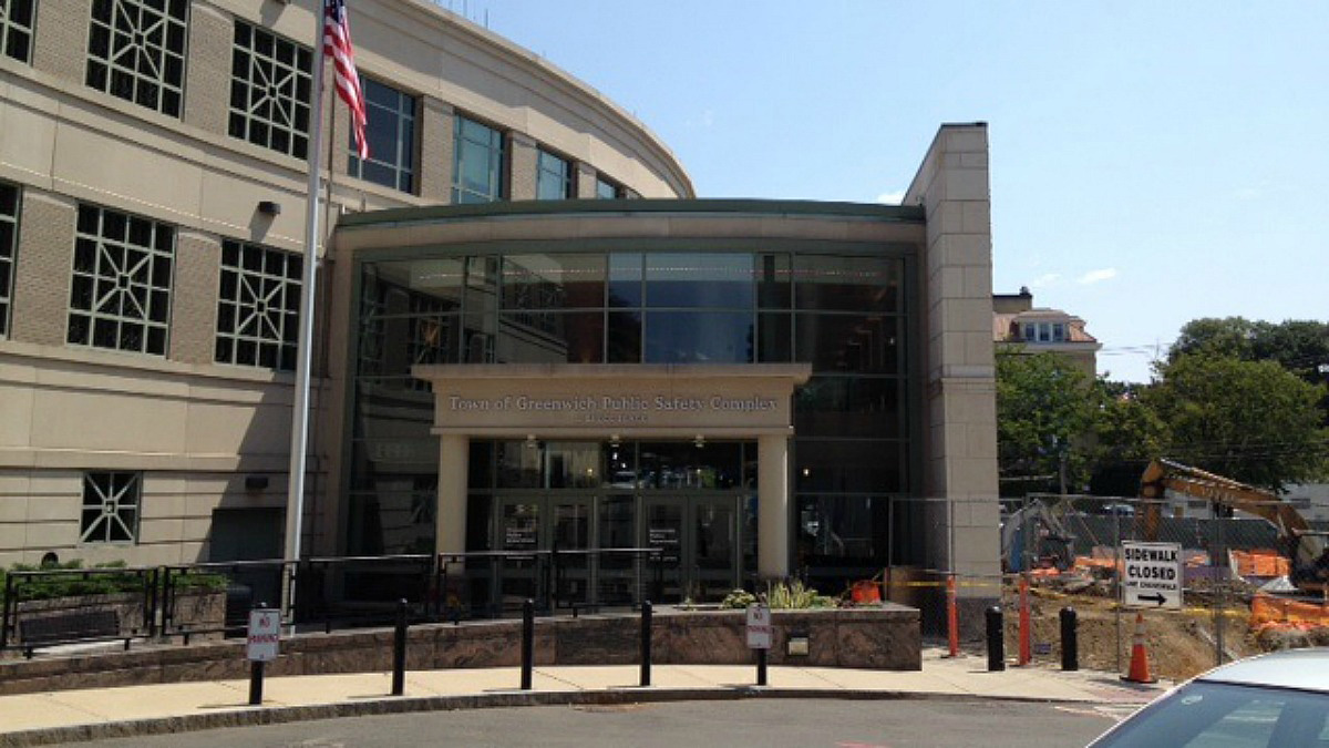 Detectives investigating deaths of two people in Connecticut home – NBC ...