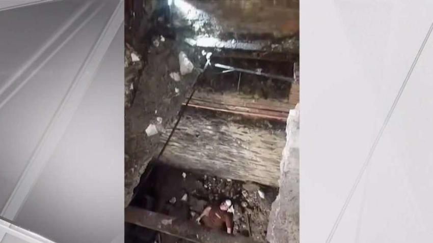 Plumbers Injured Falling Through Bronx Bathroom Floor – NBC New York