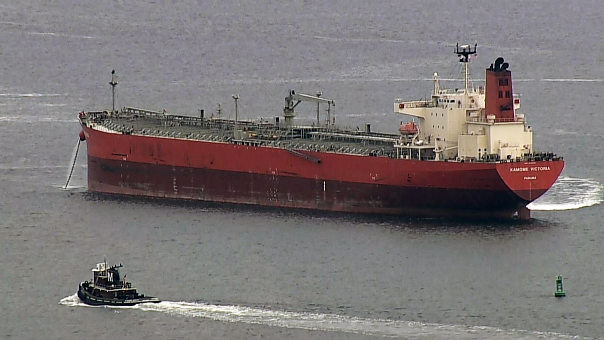 Tanker Runs Aground in Shipping Channel Between NY, NJ; No Fuel Leaks ...