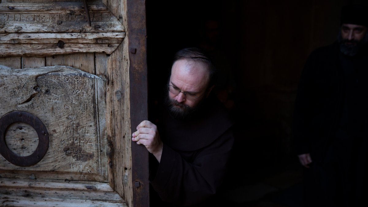 In a Test of Faith, Christians Mark Good Friday in Isolation – NBC New York