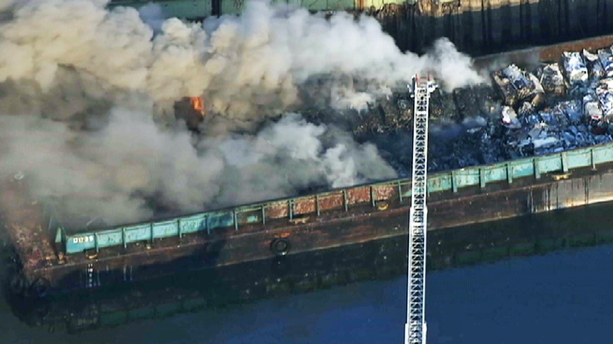 Firefighters Battle Barge Fire in Bronx Creek – NBC New York