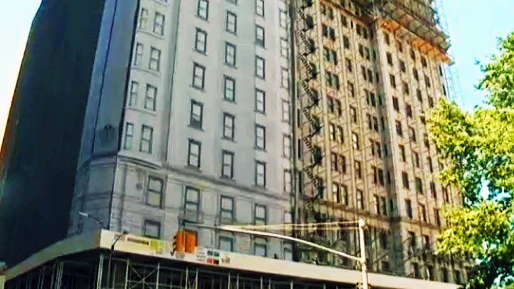 Fake Facade Mural Covers Plaza Hotel Amid Renovation – NBC New York