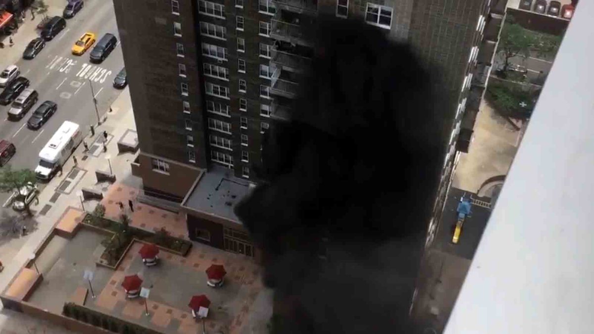 Fire Rips Through Manhattan High-Rise: FDNY – NBC New York