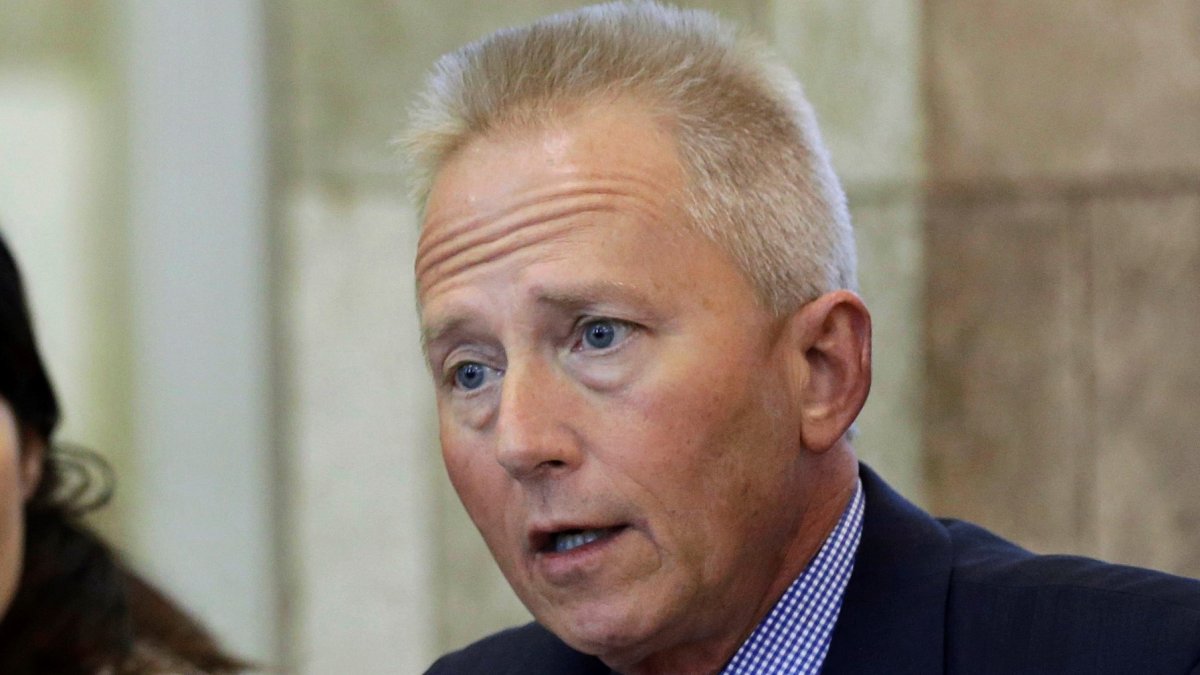 Staffers for NJ Democrat Resign Over His Decision to Join GOP – NBC New ...