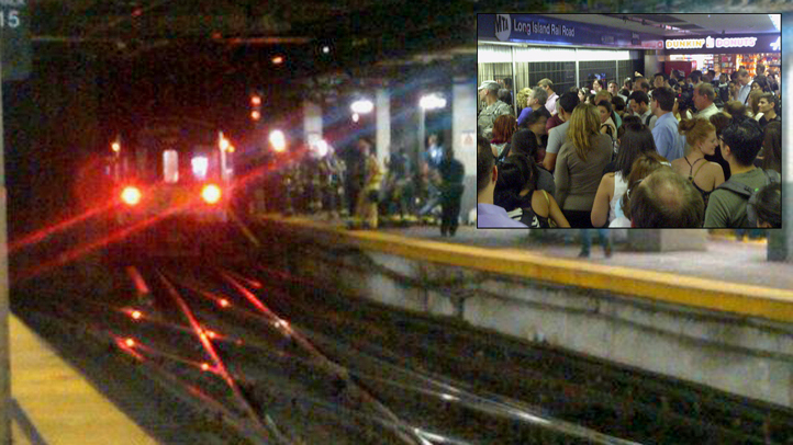 Widespread LIRR Delays After Train Derails in East River Tunnel – NBC ...