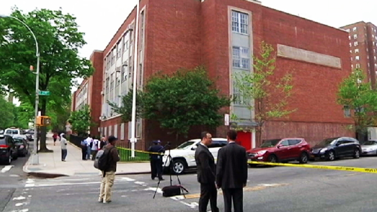 Man, 45, Fatally Shot in Head Outside Bronx School – NBC New York