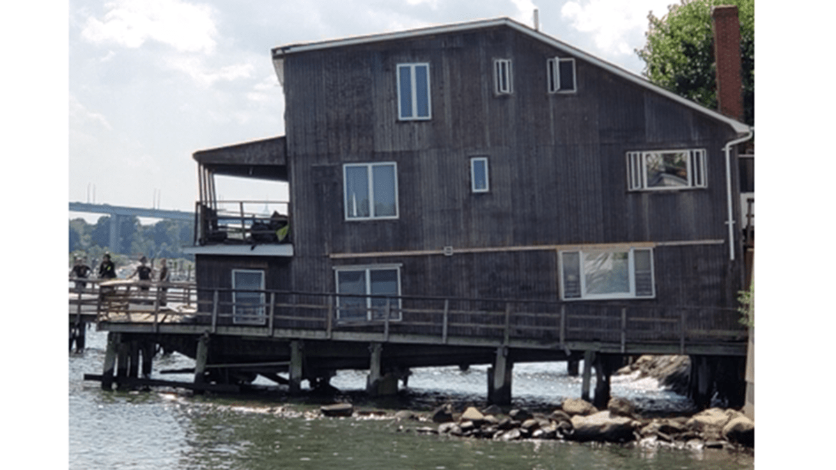 House Built Over Water Sinking Into East River; 60 Cats Rescued – NBC ...