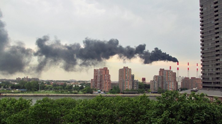 Black Smoke Wafts Over East River – NBC New York