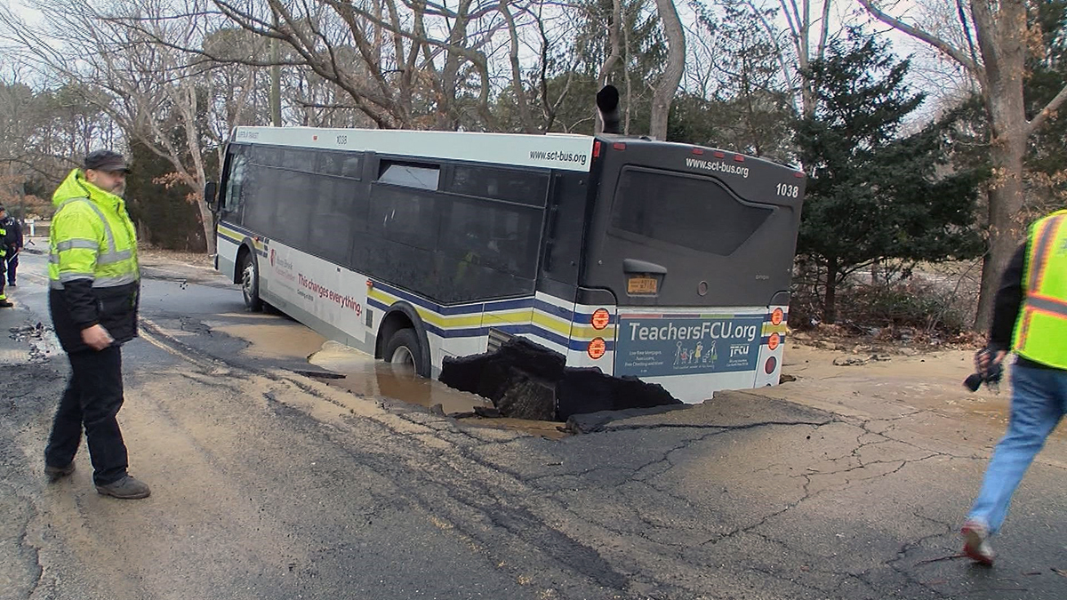 Back of Bus Gets Swallowed in Massive Sinkhole on Long Island – NBC New ...