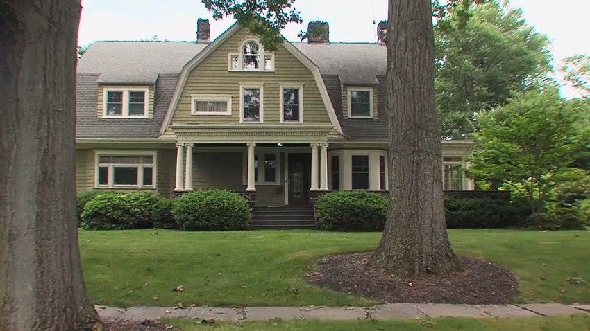 New Jersey ‘Watcher’ House Owners Finally Sell Creepy Mansion at a ...