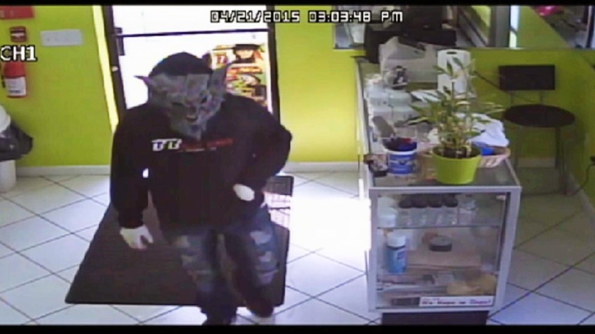 Mother Terrorized by “Wolf Man” Robber Inside NY Hair Salon – NBC New York