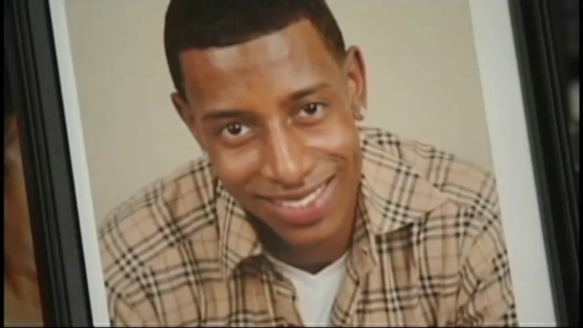 Rihanna, Other Celebs Ask Feds to Probe Student’s 2010 Killing – NBC ...