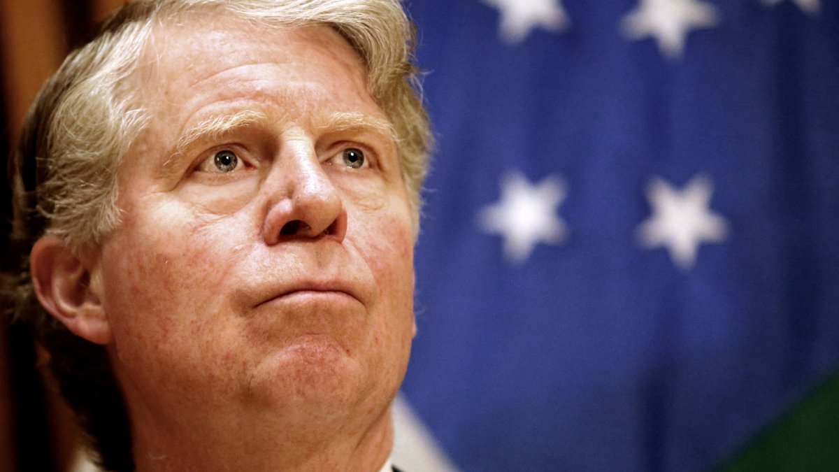 Manhattan District Attorney Cy Vance Announces He Won’t Run for ...