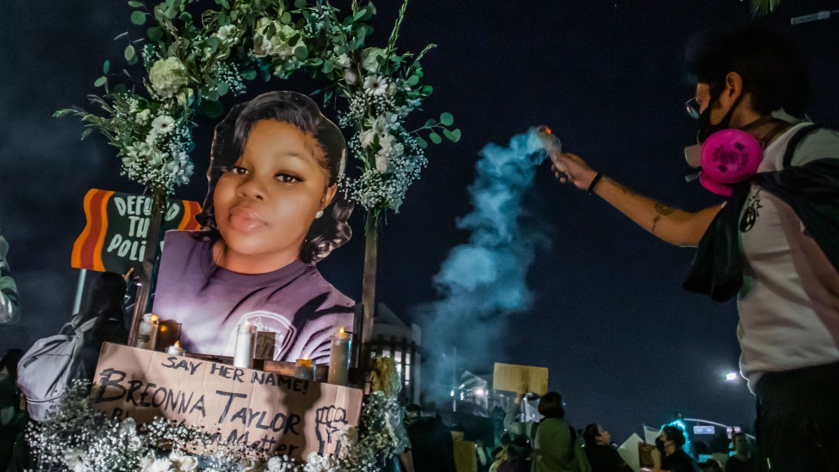 Police Release Details of Breonna Taylor Investigation – NBC New York