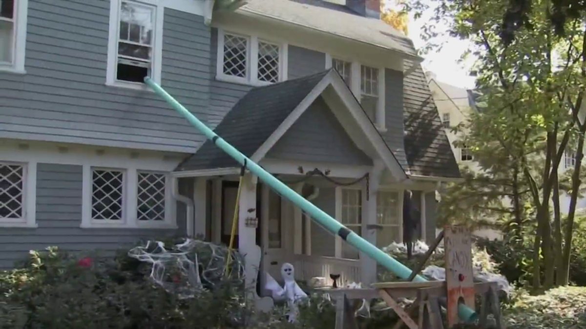 CT Family Creates Two-Story Candy Chute for Trick-Or-Treaters – NBC New ...