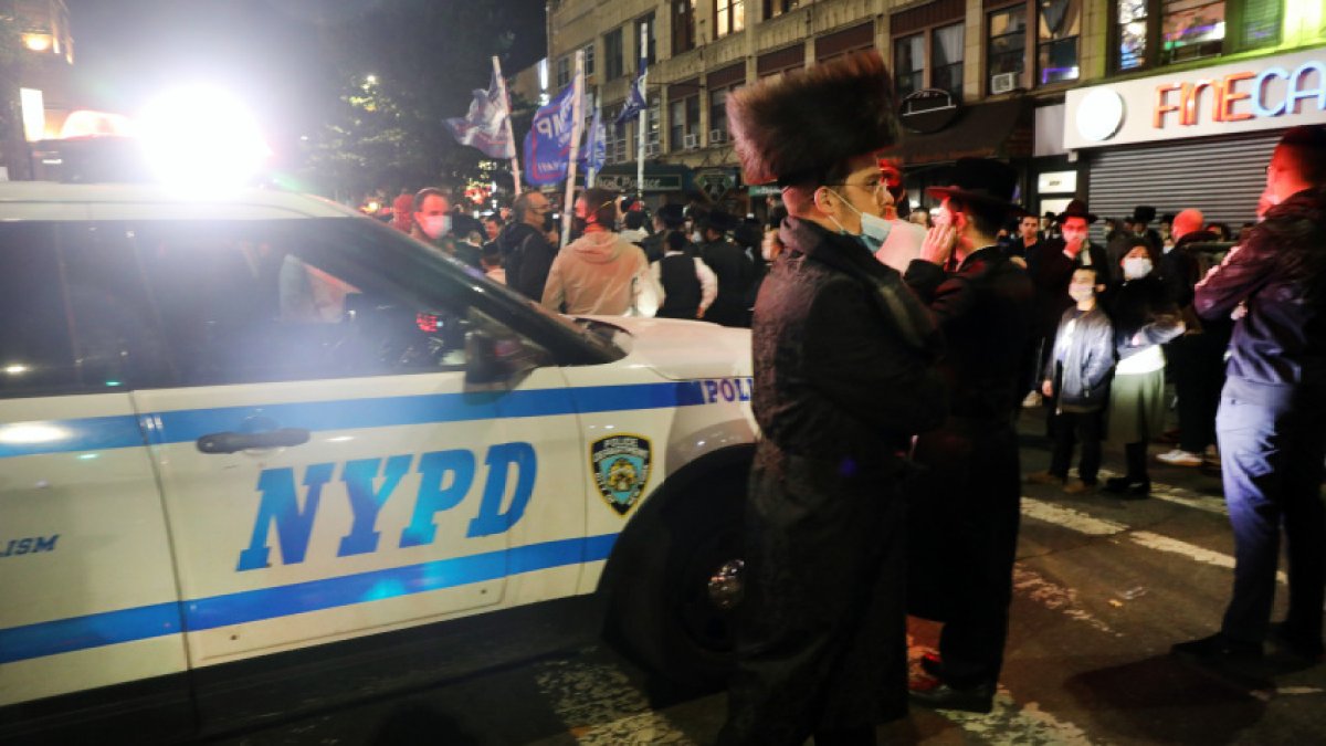 NYC Virus Lockdown Protest Leader Ordered to Stay Away From Reporter ...