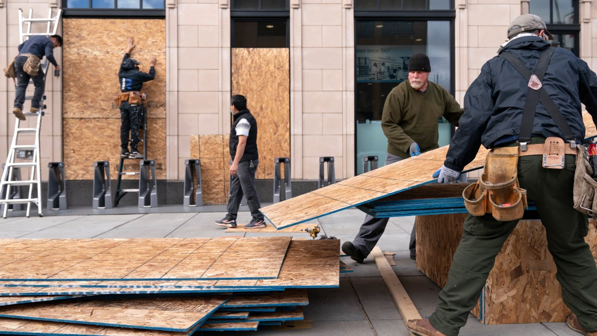 Fearing Election Unrest, U.S. Businesses Board Up Windows – NBC New York