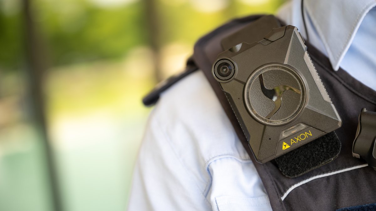 NJ Governor Signs Bill Requiring Police to Wear Body Cameras While On ...