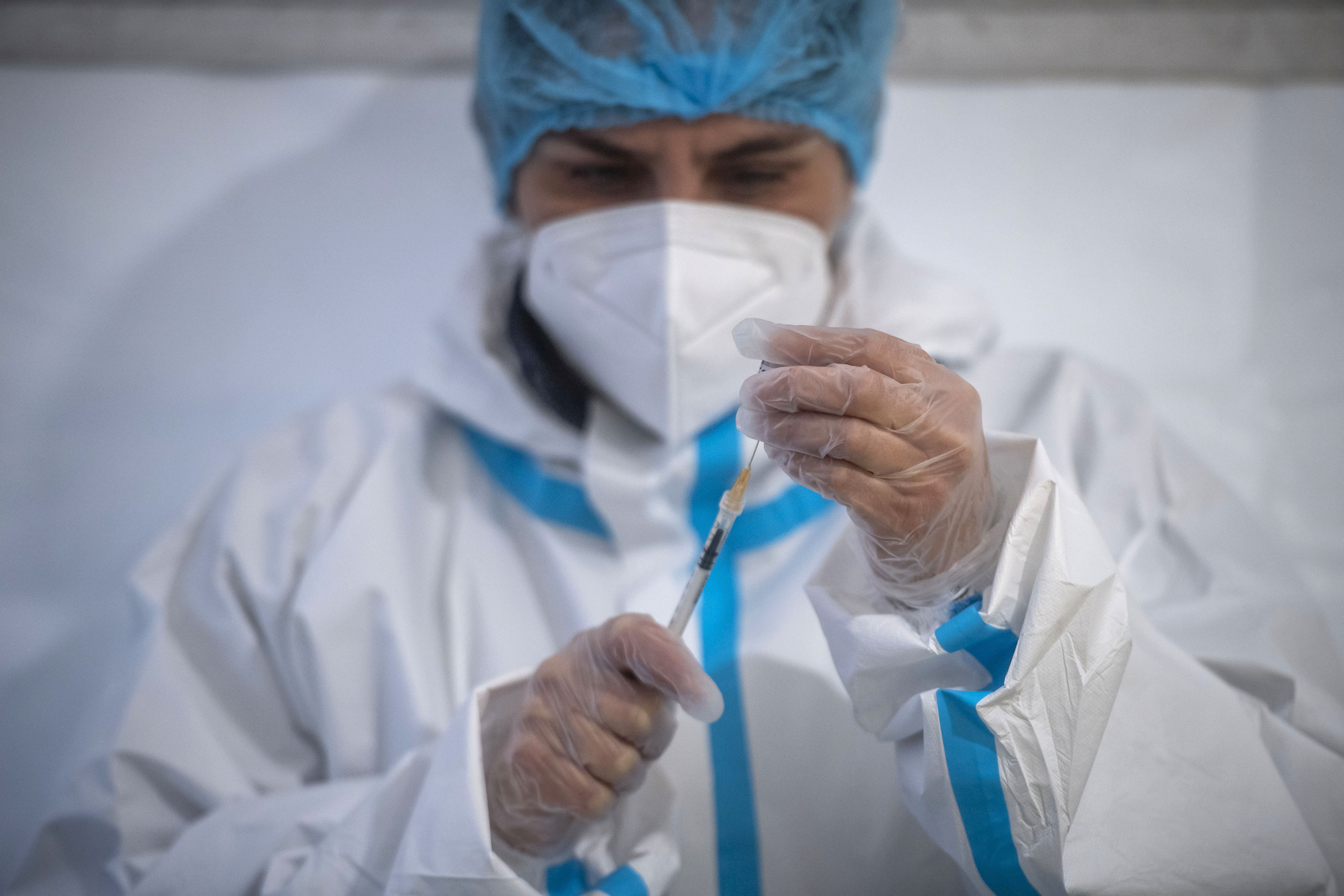 Vaccination Drive Enters New Phase in US and Britain – NBC New York