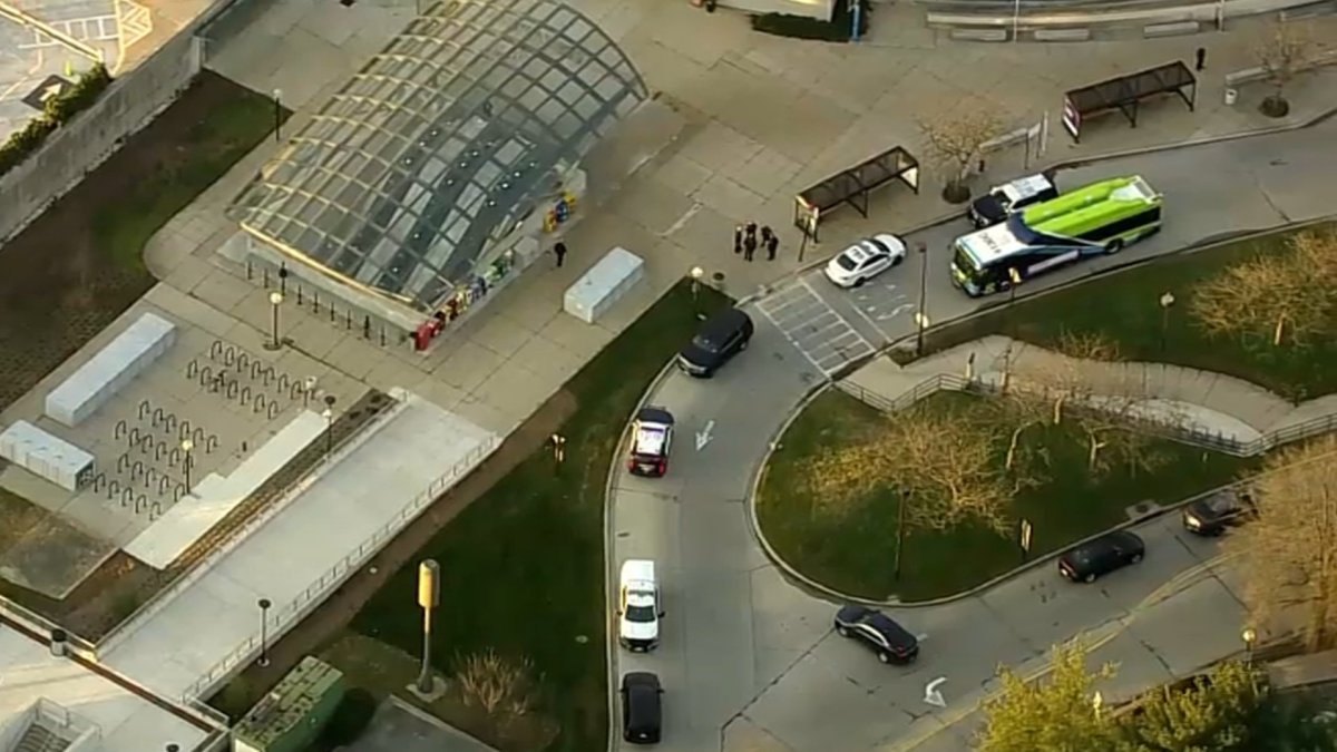FBI Agent Charged With Attempted Murder in Metro Train Shooting – NBC ...