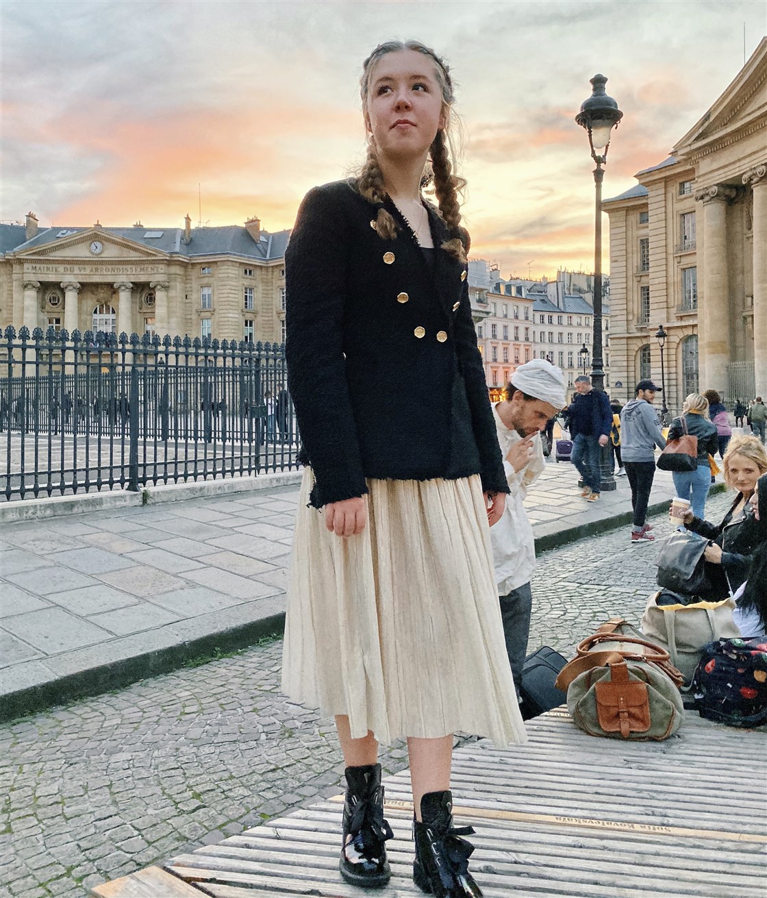 Pennsylvania Teen, 15, Captures 2020 in Catchy Original Holiday Song ...