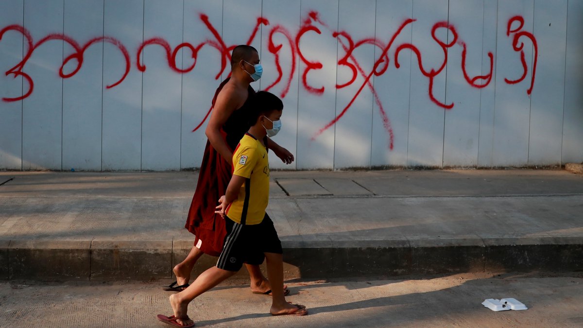 Resistance to Coup Grows Despite Myanmar’s Block of Facebook – NBC New York Resistance to Coup Grows Despite Myanmar’s Block of Facebook – NBC New York