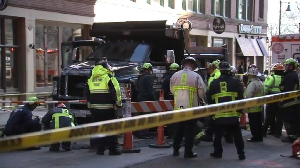 Boston Construction Accident: 2 Killed in Trench Collapse in Financial ...