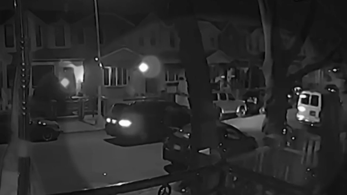 Armed Robbers Fake Being Cops, Tie Up Couple in Violent Queens Home ...