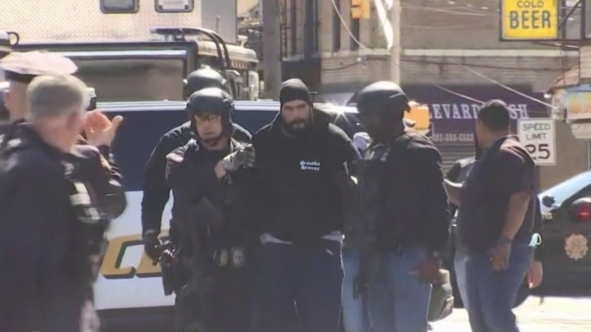 Robbery Suspect Arrested After Jersey City Standoff – NBC New York