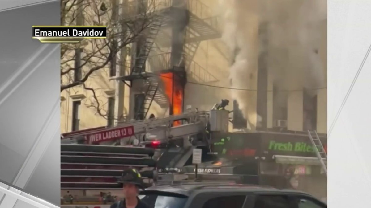Deadly Fire Rips Through Manhattan Apartment – NBC New York