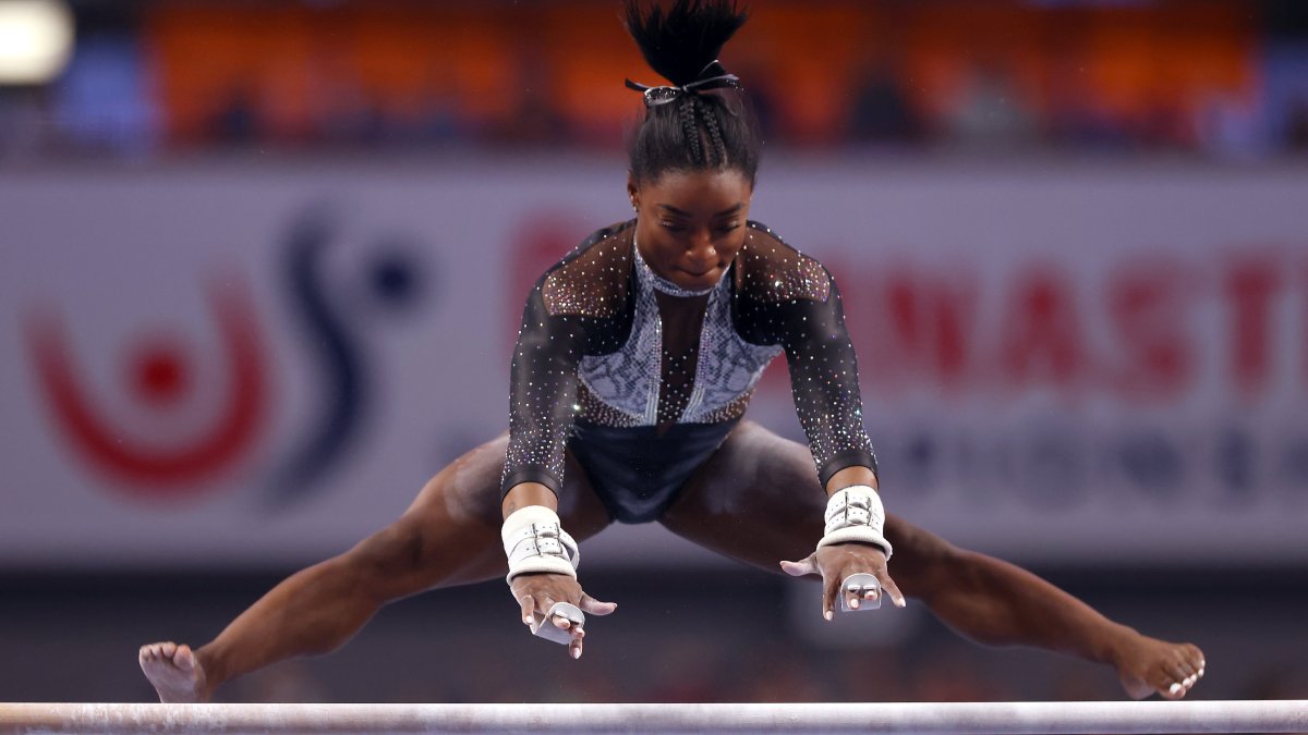 Simone Biles Shares Rare Glimpse Into Her Daily Training – NBC New York