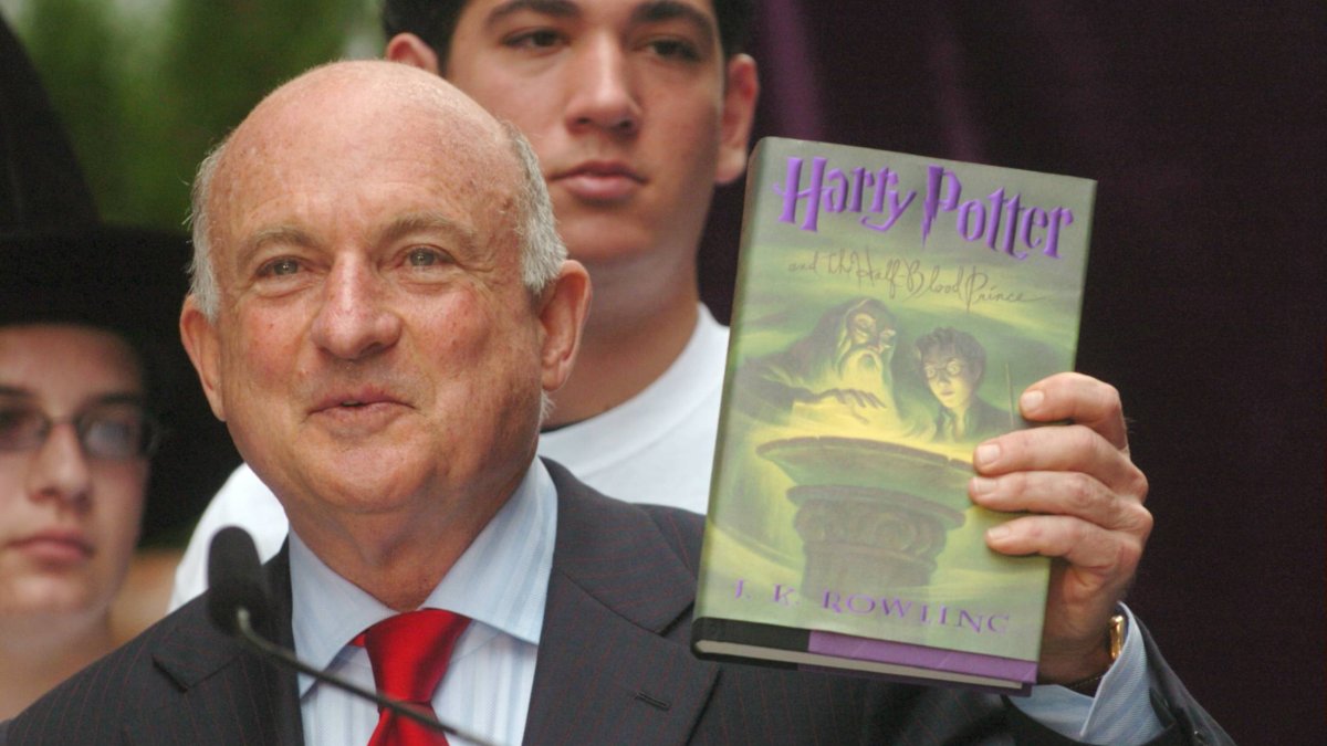 Richard Robinson, Longtime Scholastic CEO, Dead at 84 – NBC New York