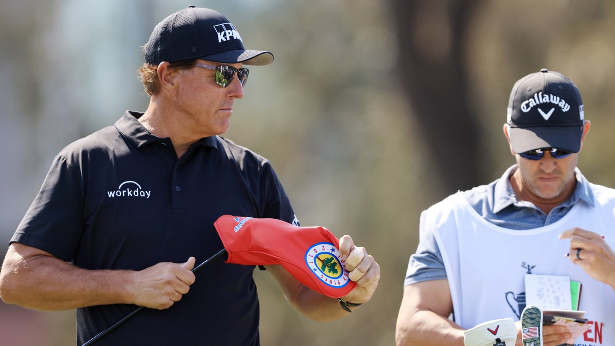 Phil Mickelson’s Parents Enjoying Watching Their Sons on the Course ...