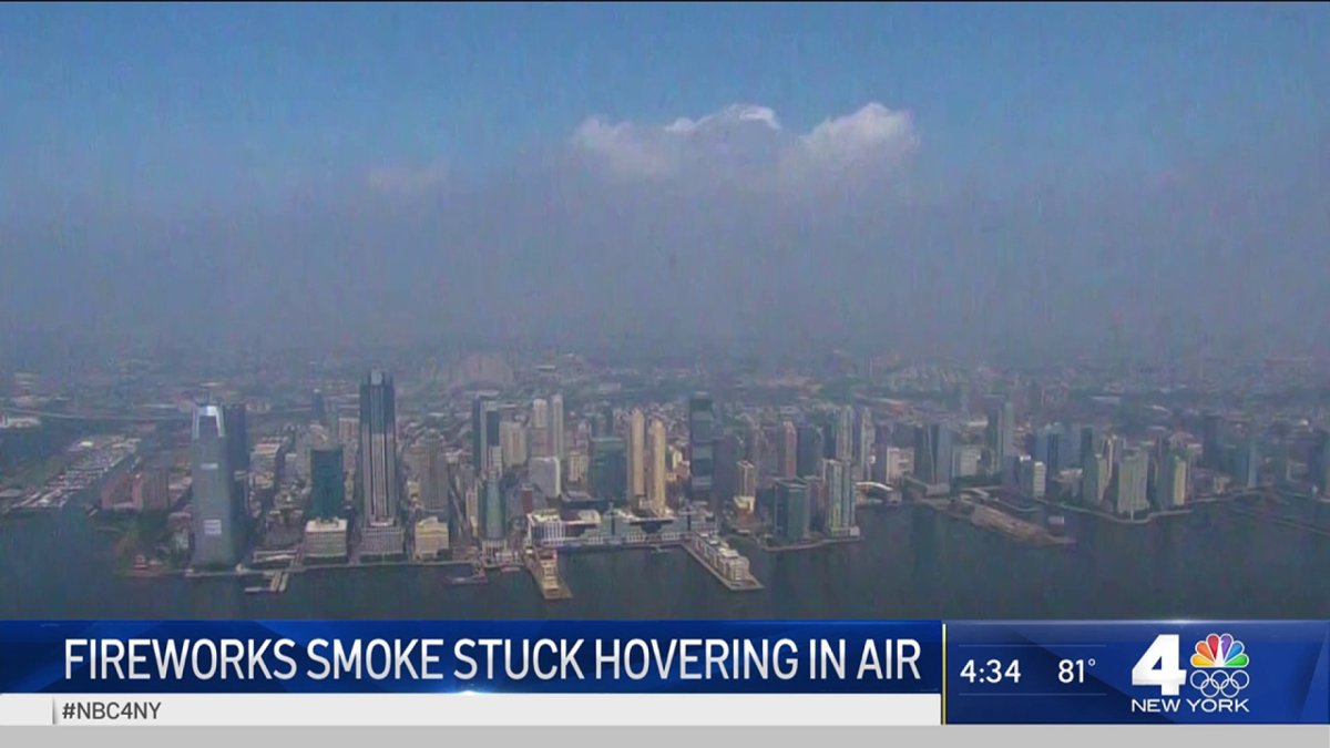Fireworks’ Smoke Stuck Hovering in NYC Air – NBC New York