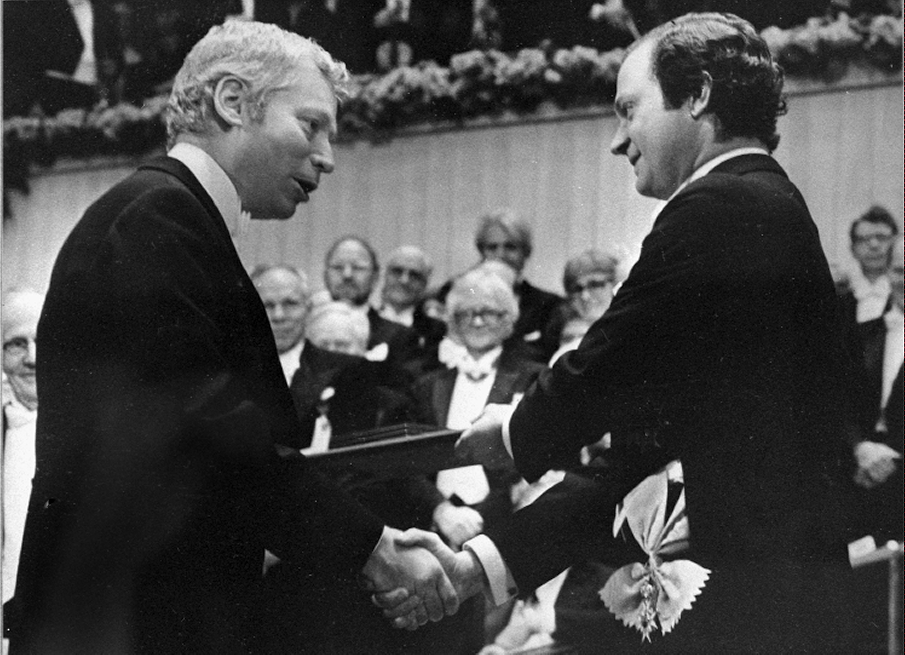 Nobel Prize-Winning Physicist Steven Weinberg Dies at 88 – NBC New York