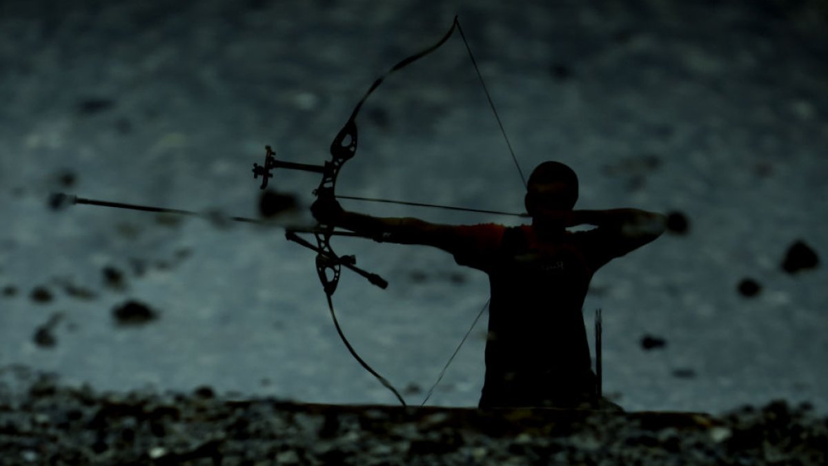 Debilitating Headaches Force Dutch Archer to Retire at 26 – NBC New York