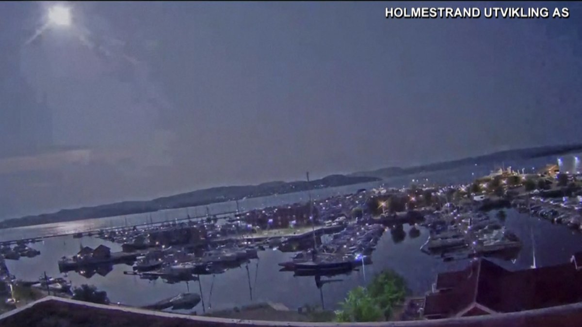 Watch: Meteor Explodes Over Norway – NBC New York