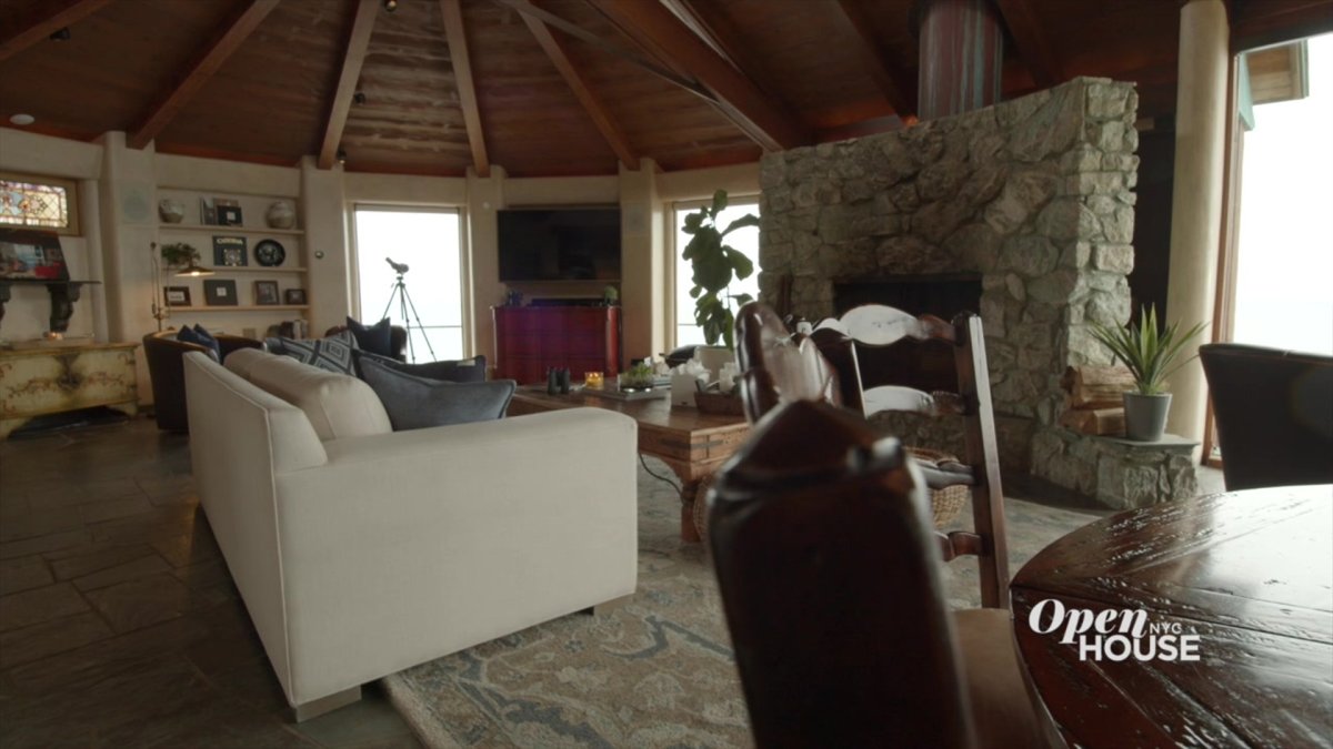 Famed Hitchcock Actress Kim Novak’s Dramatic, Breathtaking Cliffside ...