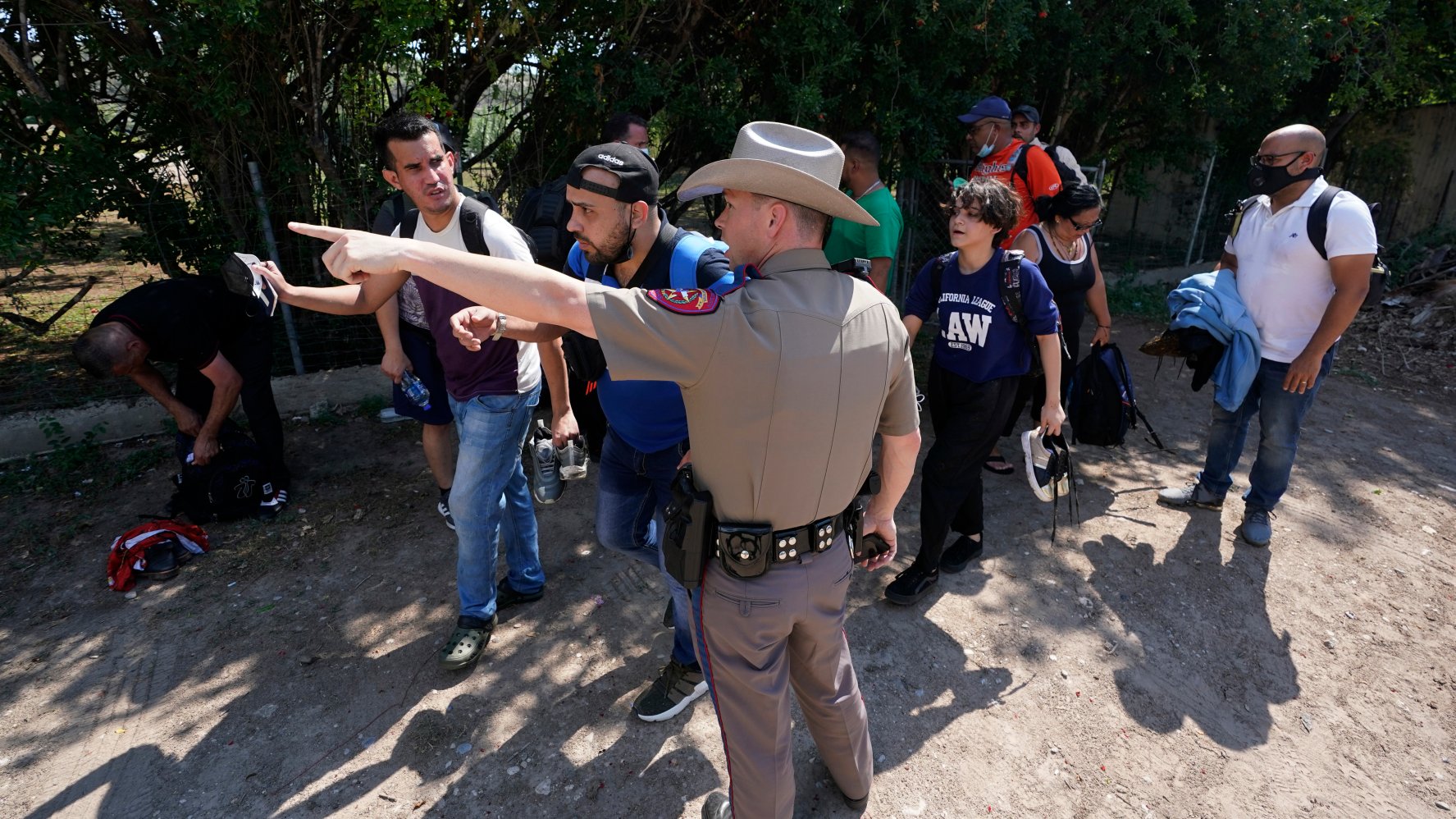 Judge Blocks Texas Troopers From Stopping Migrant Transports Nbc New York