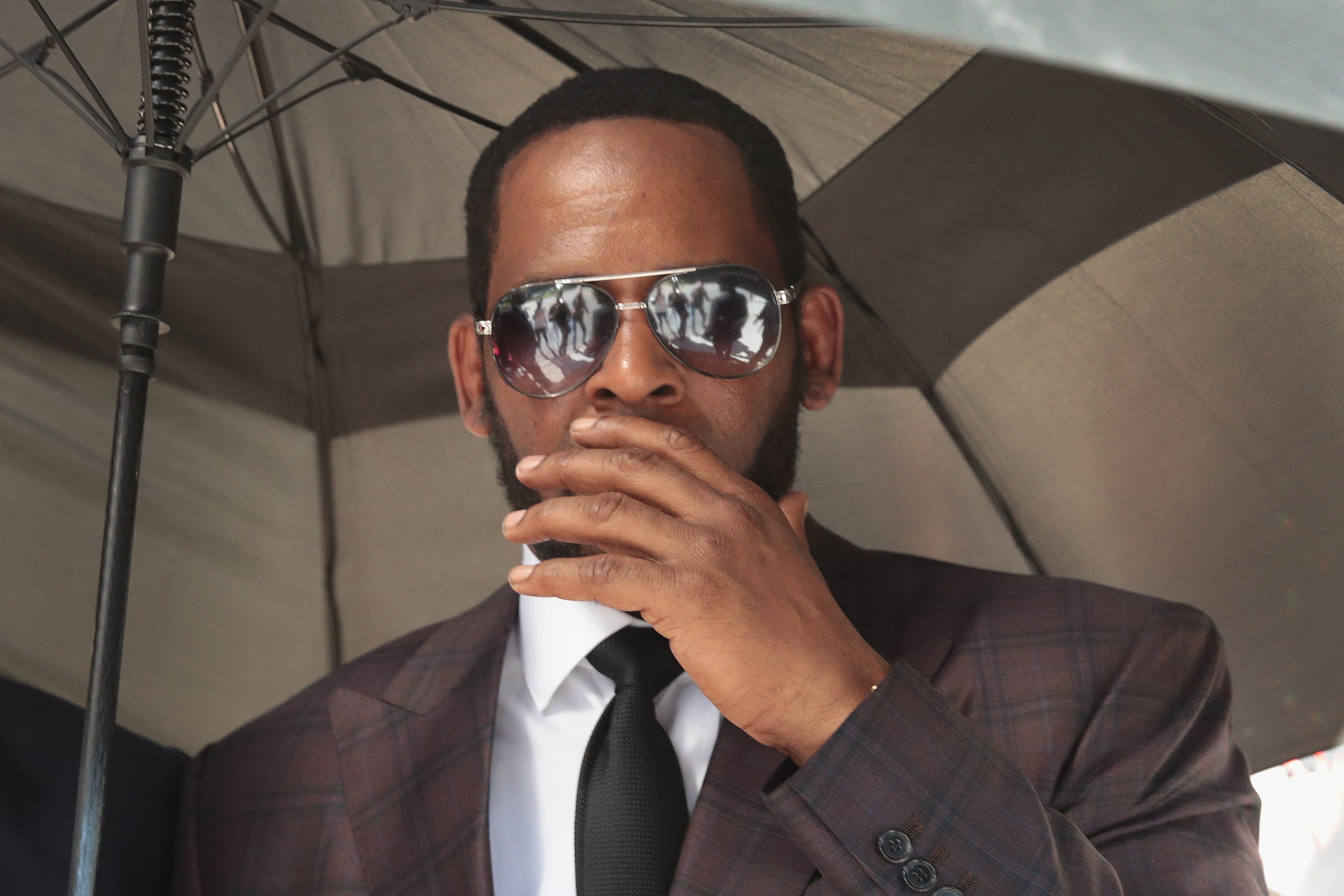 Witness: R. Kelly Made Victims Write Fake Blackmail Letters – NBC New York
