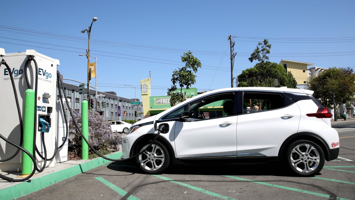 GM Extends Recall to Cover All Chevy Bolts Due to Fire Risk – NBC New York