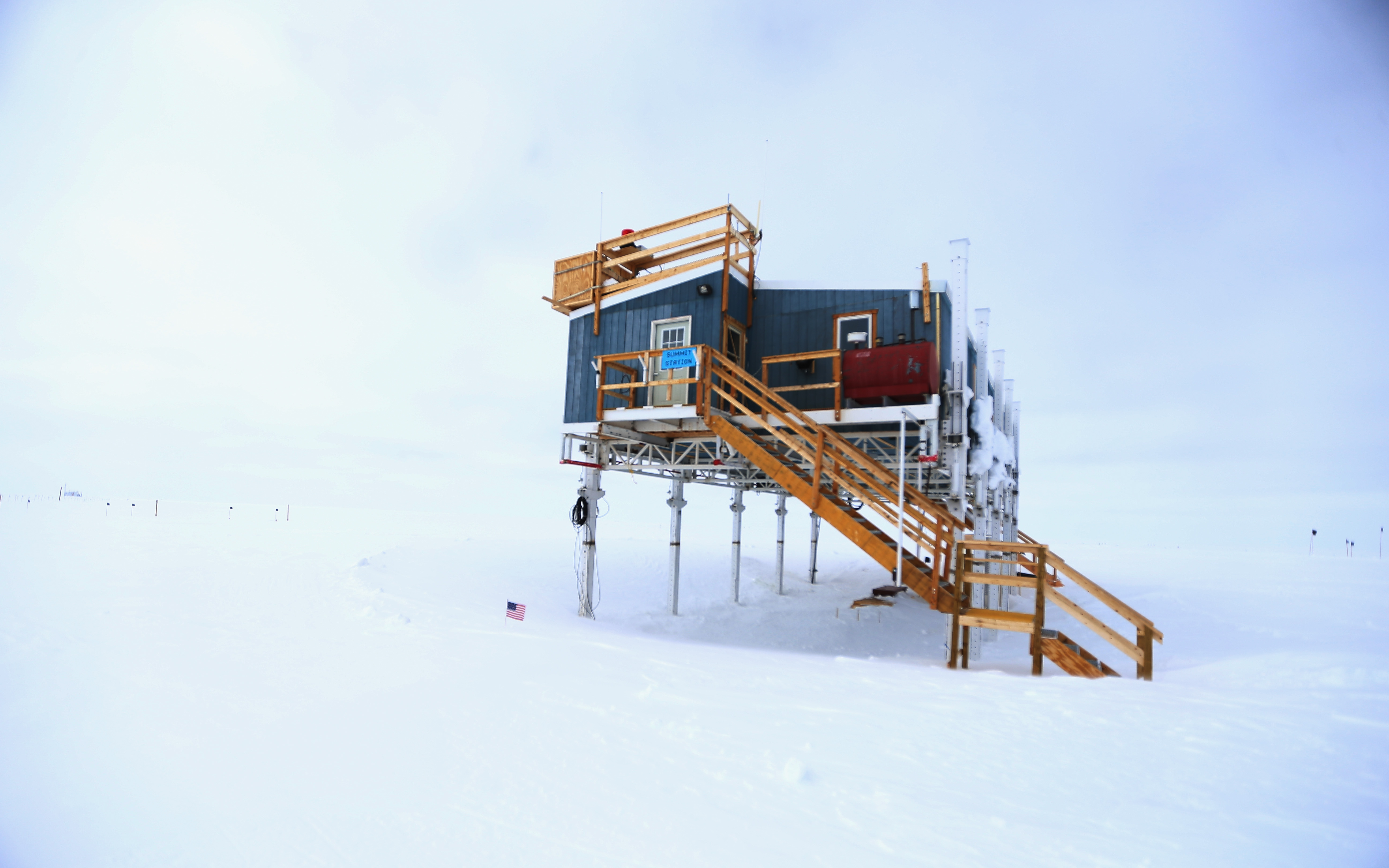 It Rained for the First Time at the Summit of Greenland’s Ice Sheet ...