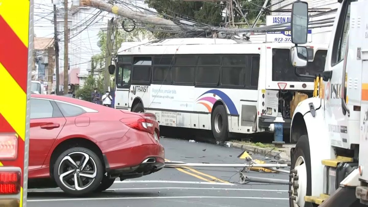 Passengers Jump From Windows After Stolen Car Slams Into NJ Transit Bus ...