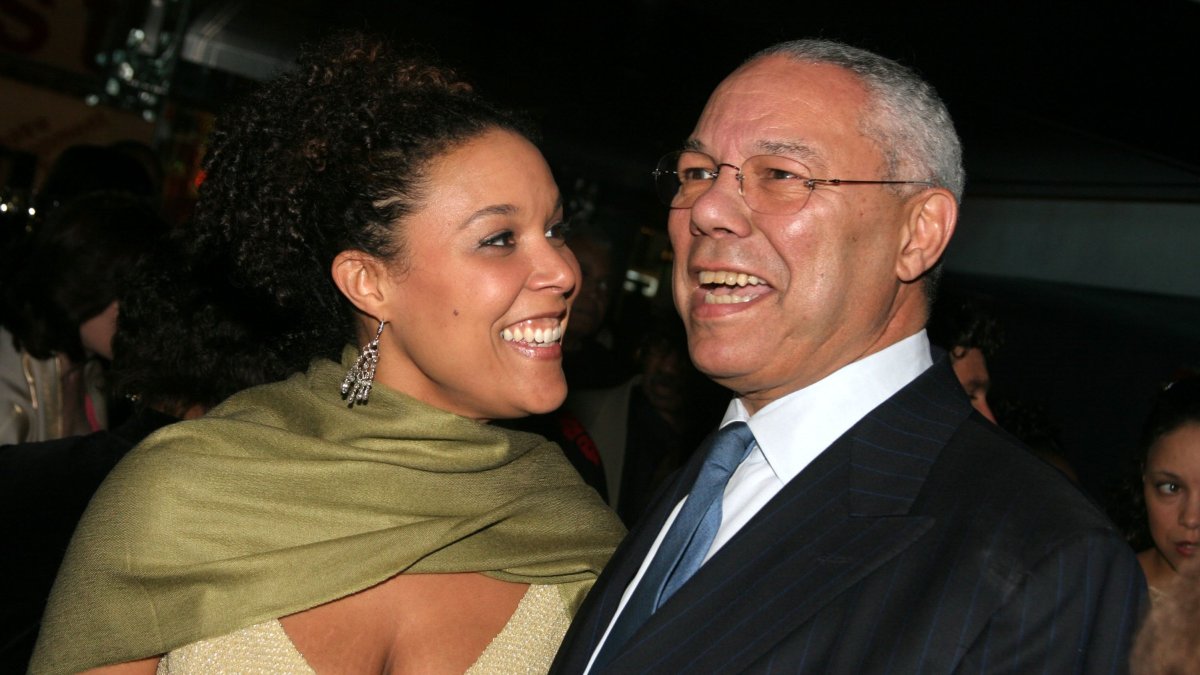 Colin Powell’s Daughter Remembers Her Dad in a Way Few People Ever Saw ...