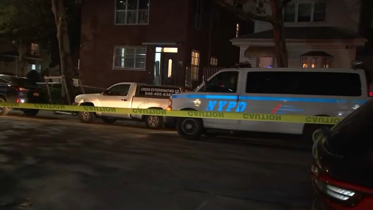 Off Duty Cop Kills Woman Shoots Girlfriend After Finding Them Together